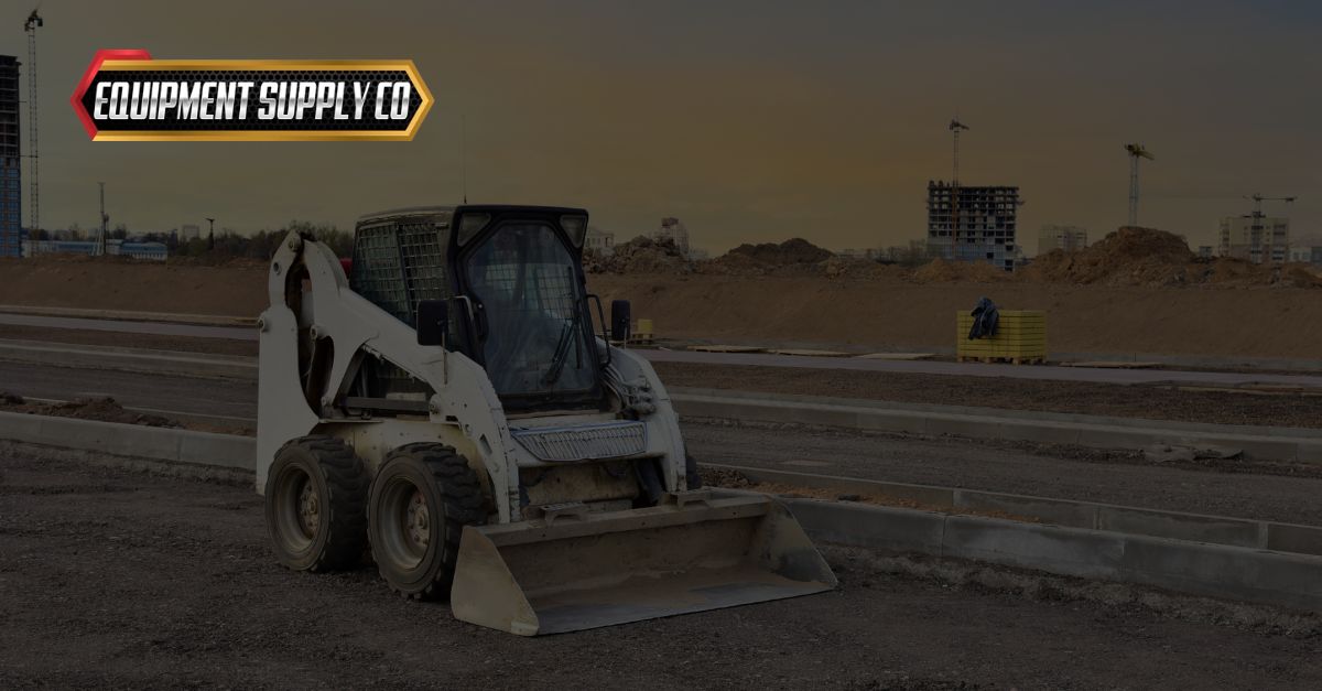 Gas-engine skid steer loader is fuel-efficient and budget-friendly – Escous